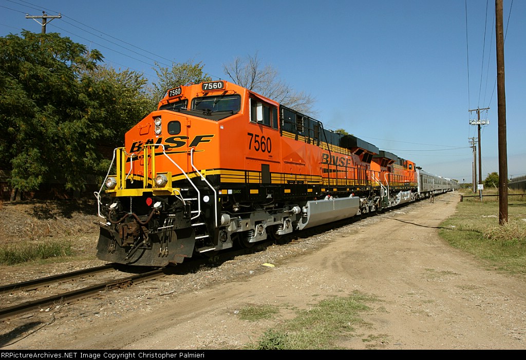 BNSF 7560